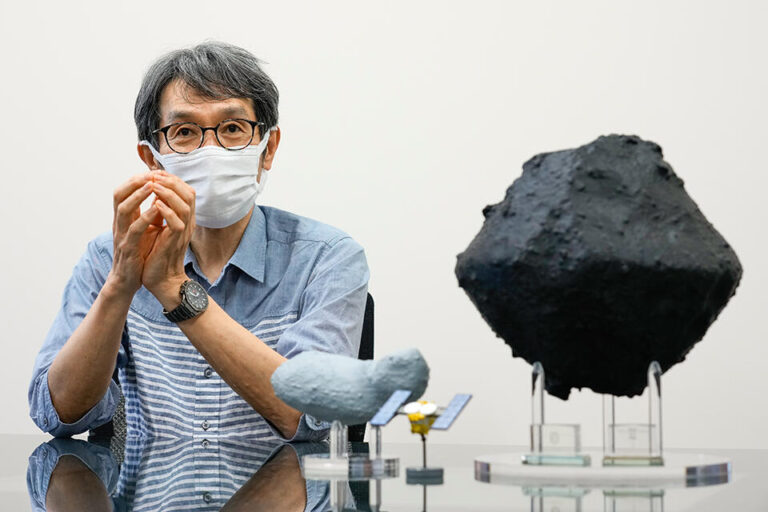 Asteroid Ryugu samples arrived at Hokkaido University | Hokkaido University